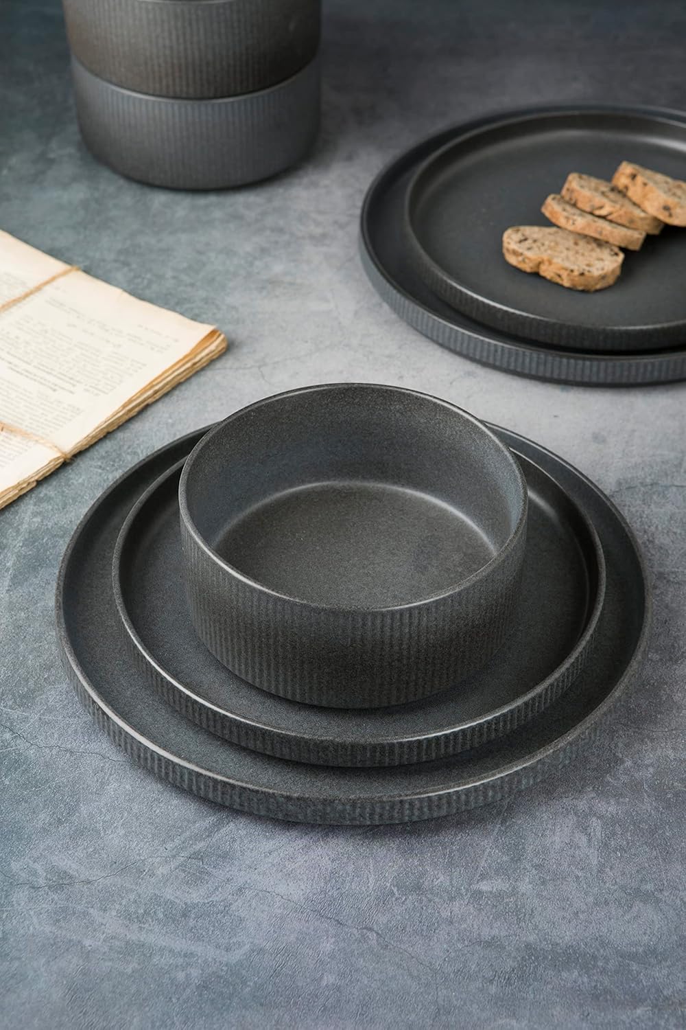 Richmount Star Stoneware Dinnerware Set, 12 Piece Plates and Bowls Set ...